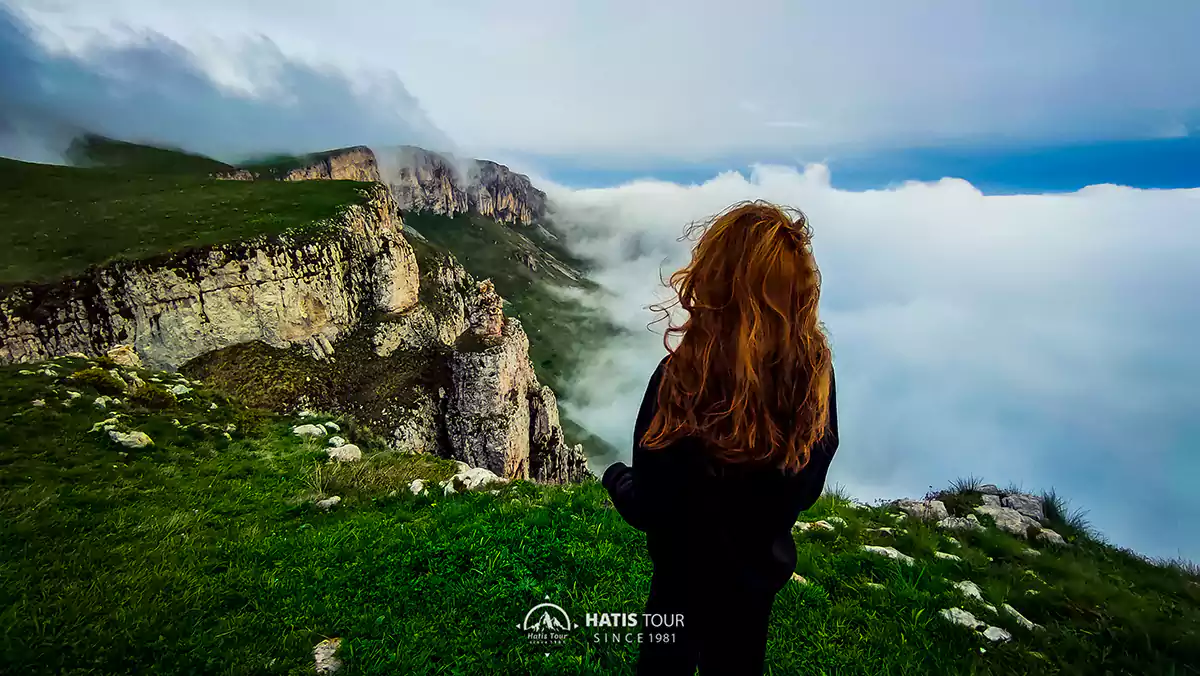 Դիմաց լեռ - Շաղոտ ջրվեժ և Սառցապատ լեռ